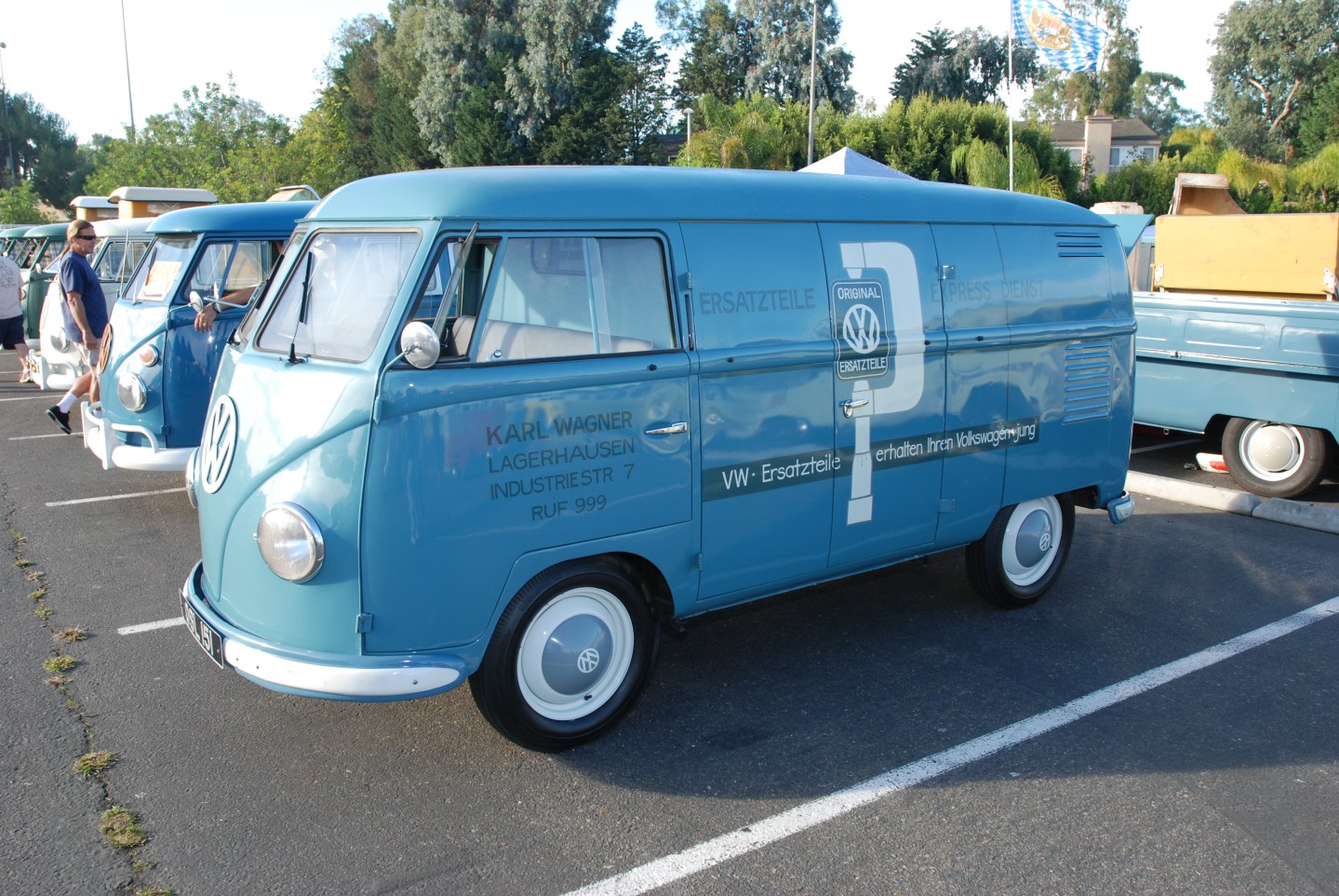 Every day you’ll see the dust (too much, the magic bus) | digitaldtour