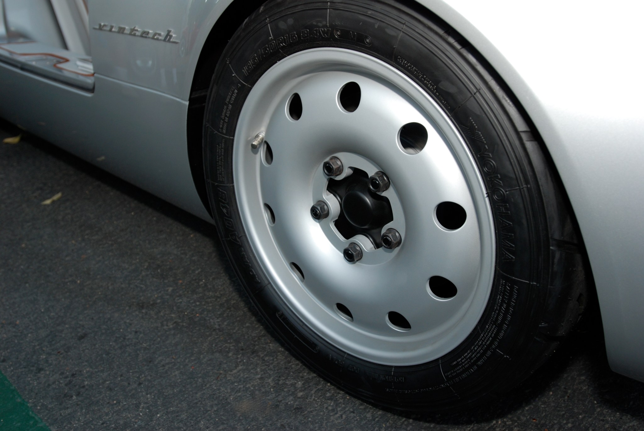 The Vintech P-550 tribute; A one – off prototype infused with Porsche ...